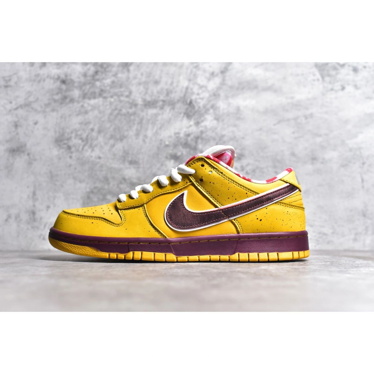 Nike SB Dunk Low Yellow Lobster 313170-137566