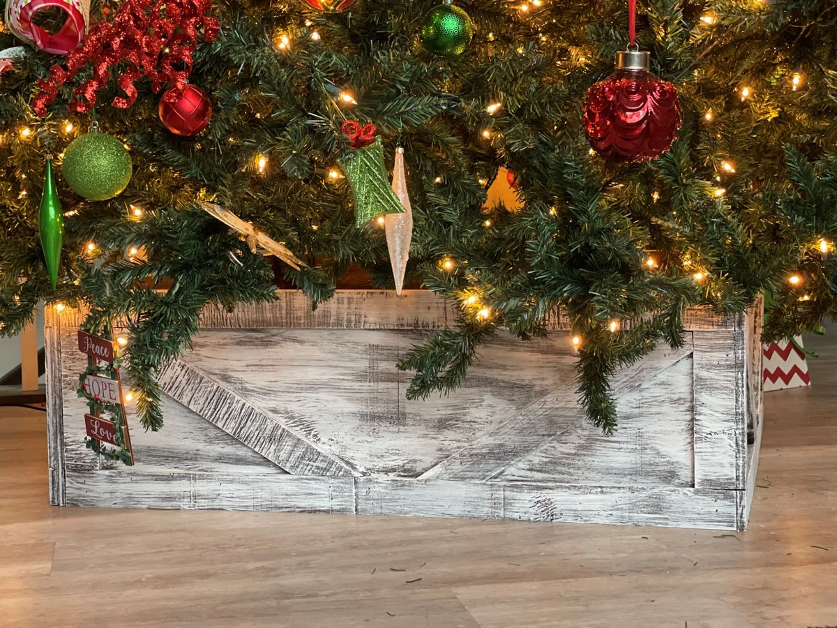 Farmhouse Tree Collar/Box/Skirt for Christmas Tree Decoration