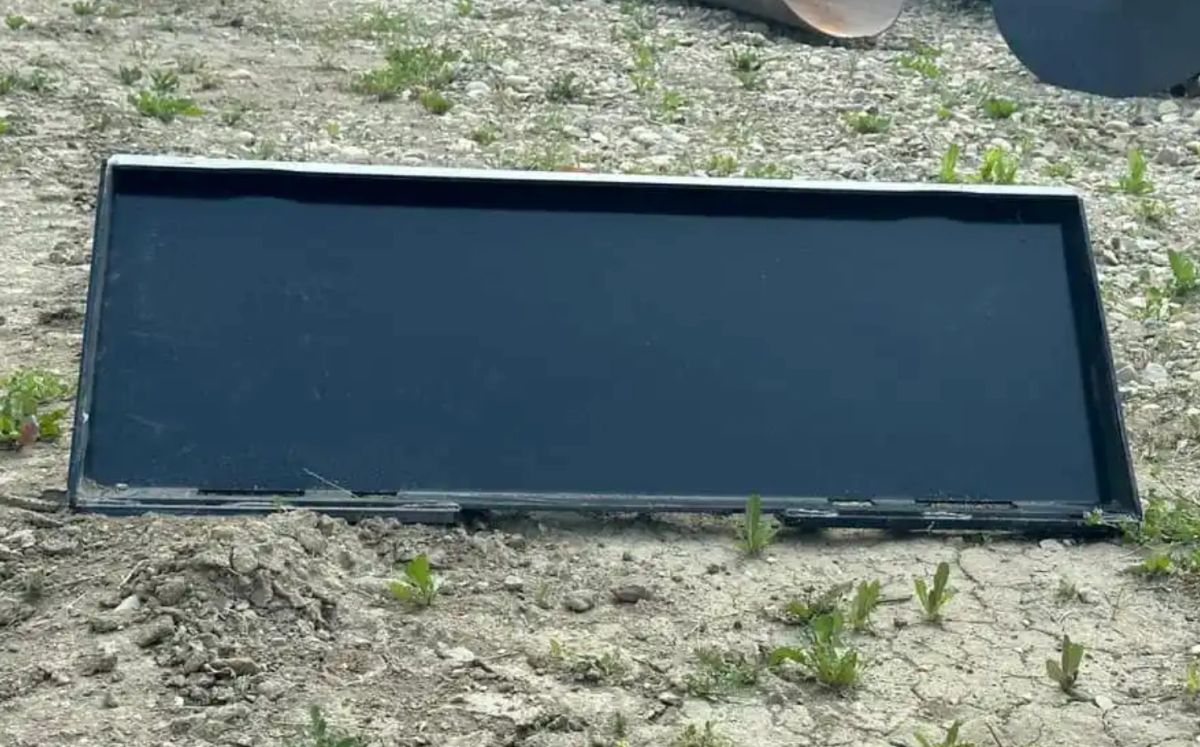 Blank Mounts 1/4" Universal Mount Plate (Primed) MP1000 65 lbs.