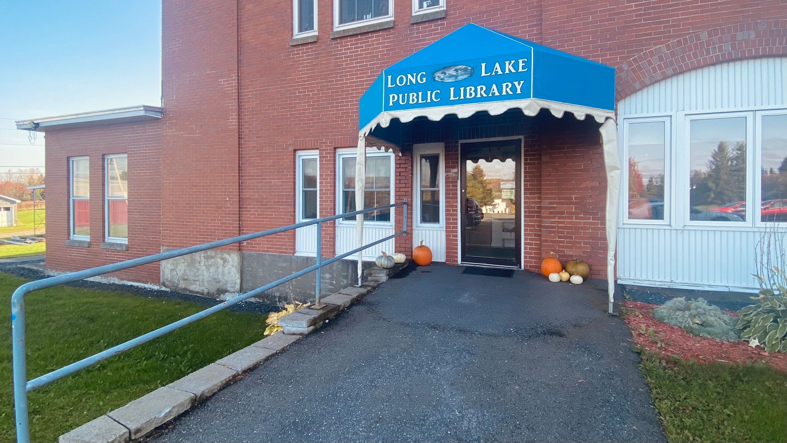 Long Lake Public Library