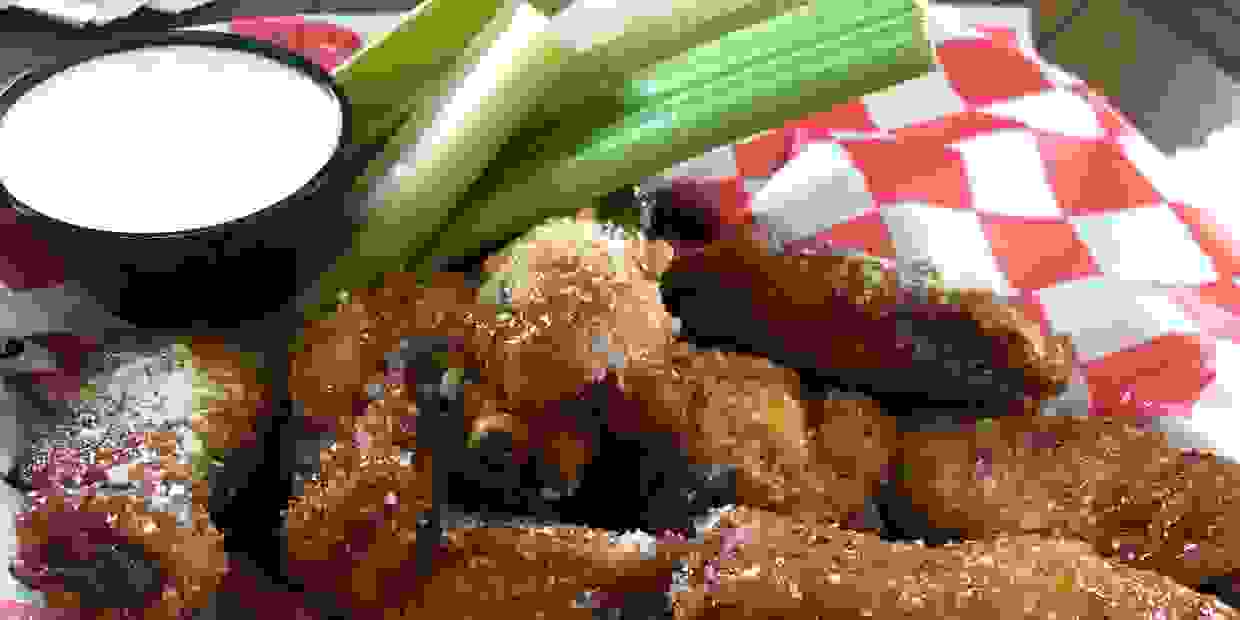 Twisted Elms Golf Club - Sports Bar & Grill, Golf