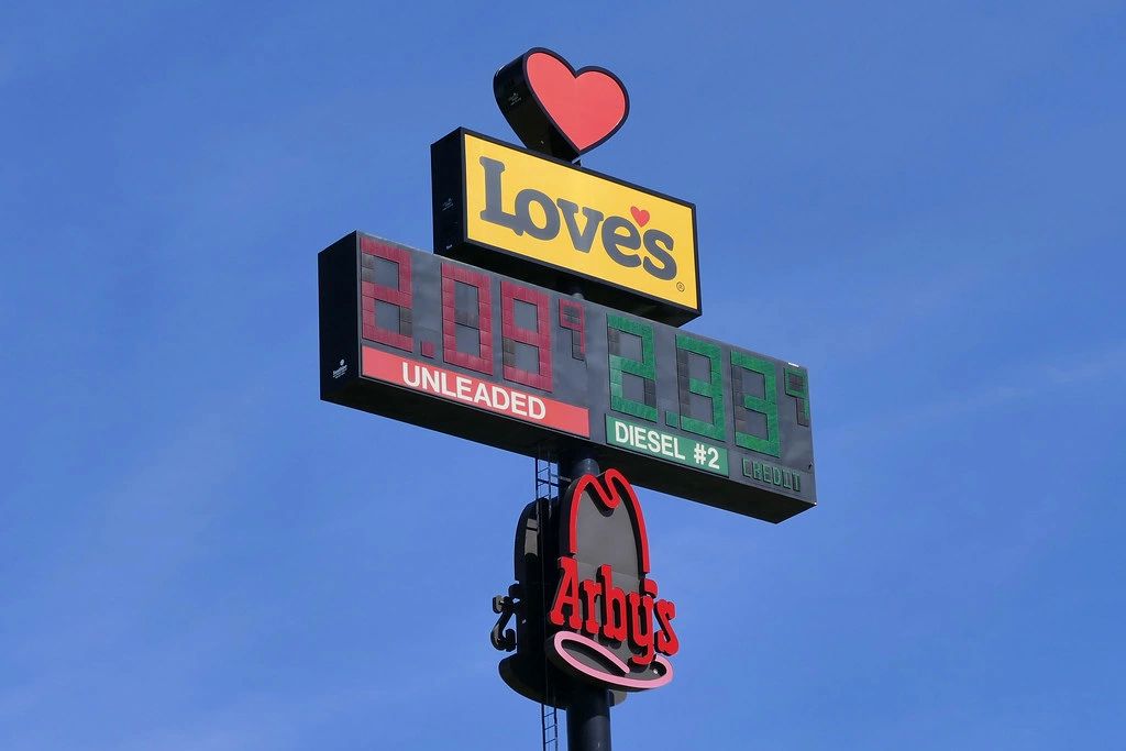 Love's Plans 40 New Locations, 3,000 Parking Spots in 2020