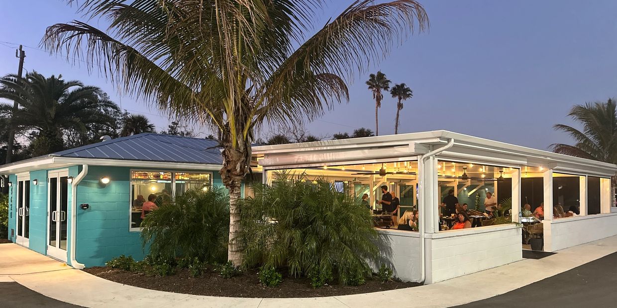 Join us at Lo' Key Island Grille For Fresh Seafood and a Great Time!