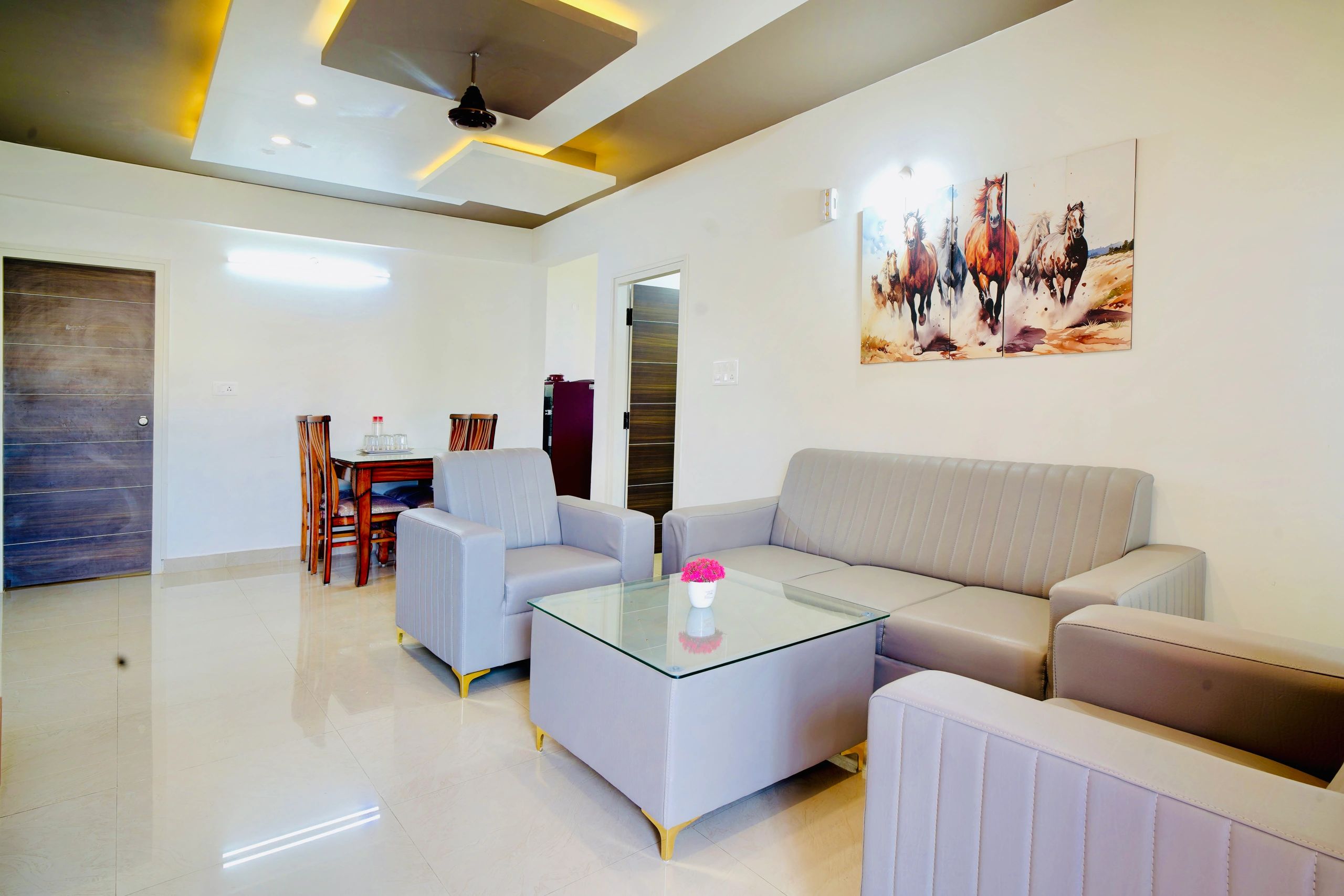 Elite Enclave - Luxury Serviced Apartments