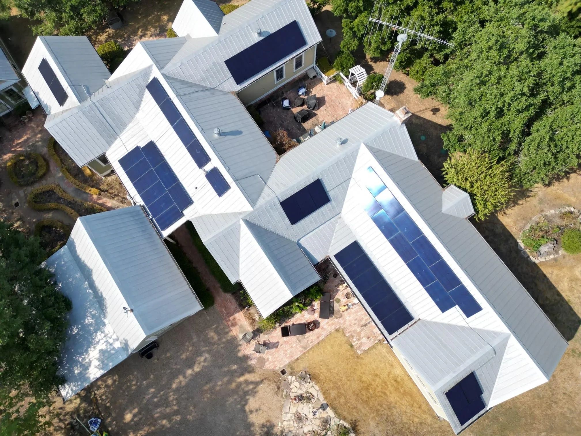 Residential Solar Installation Services | Blue Leaf Sol-Gen