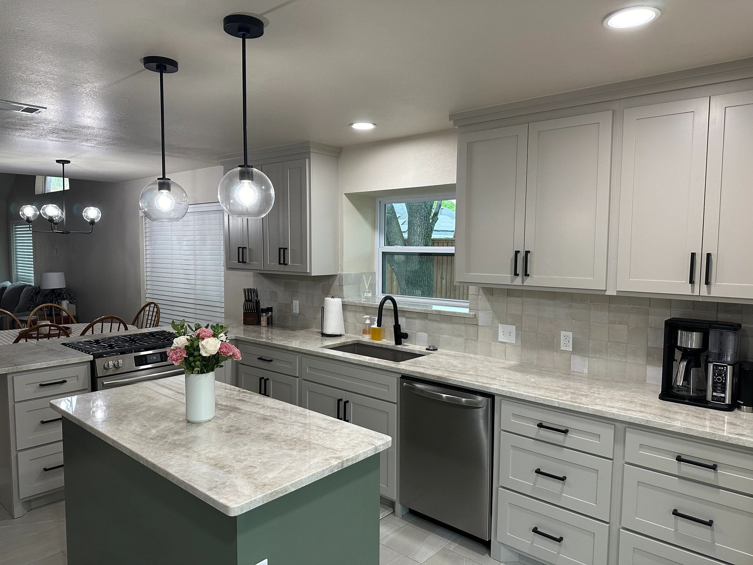 Custom Kitchen Cabinets | Square Cabinet Website