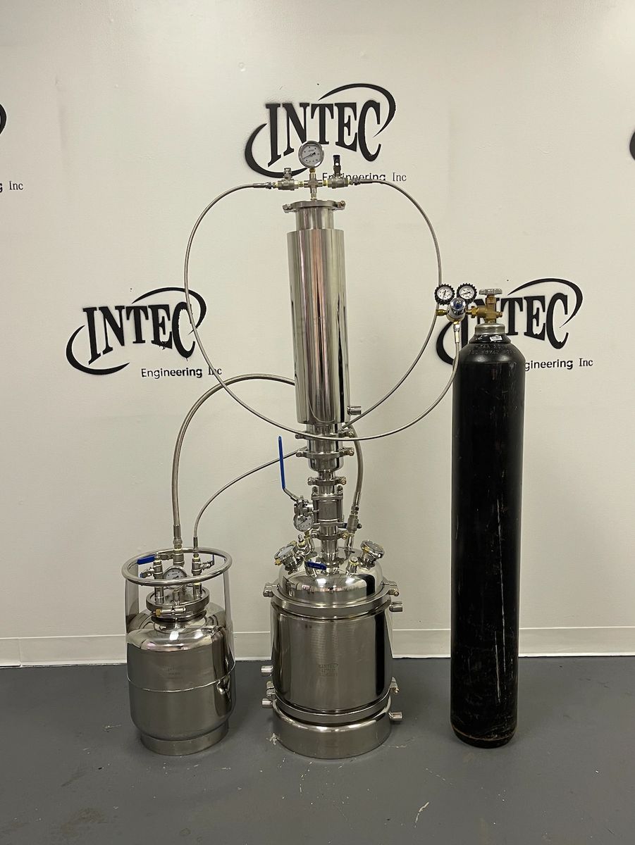 XTR-2.5 Sub Zero Closed Loop Extractor W/ Jacketed Base & Splatter Platter