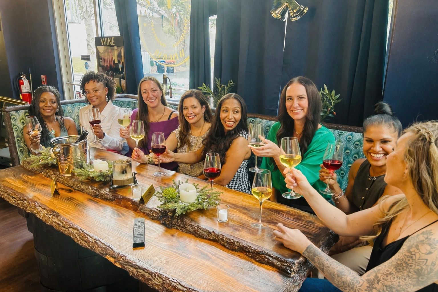 VIP Booth Dining Experience 4-6 people