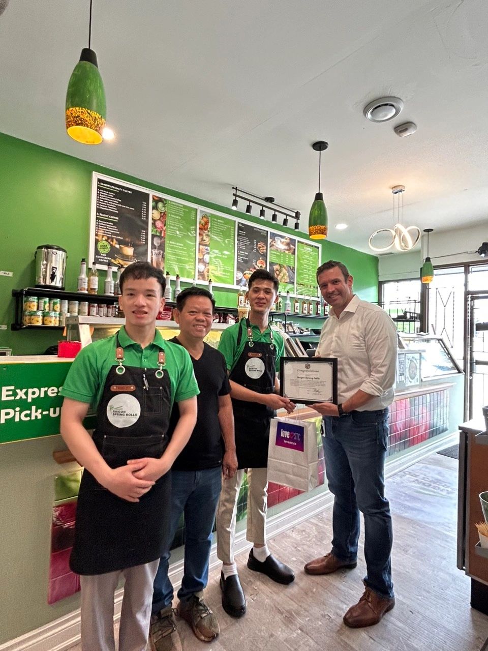 Mayor Mat Siscoe Stops By for a Taste of Saigon Spring Rolls