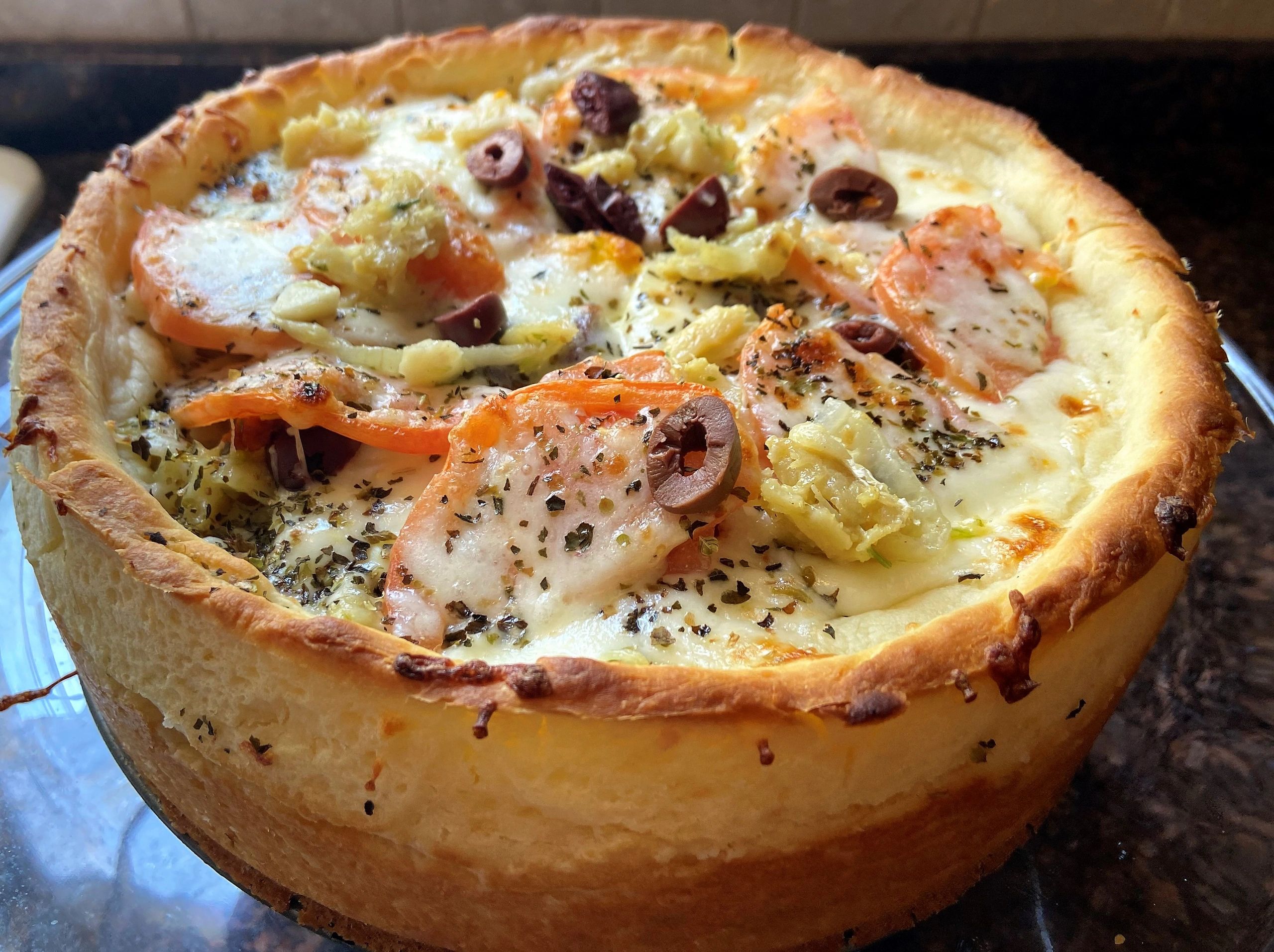 Deep Dish Portuguese Pizza / Bacalhau Pizza Receita