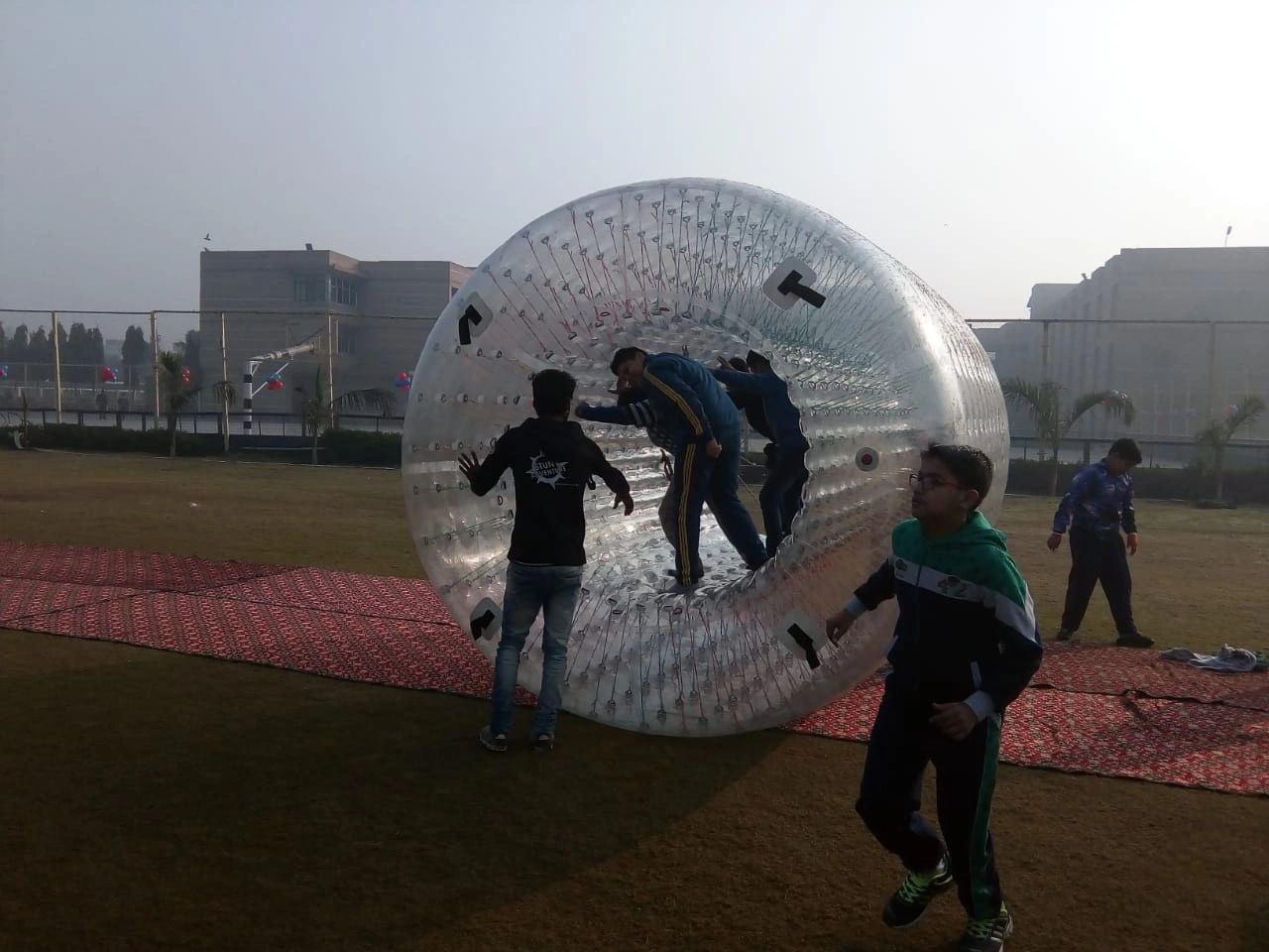 ZORBING ROLLER