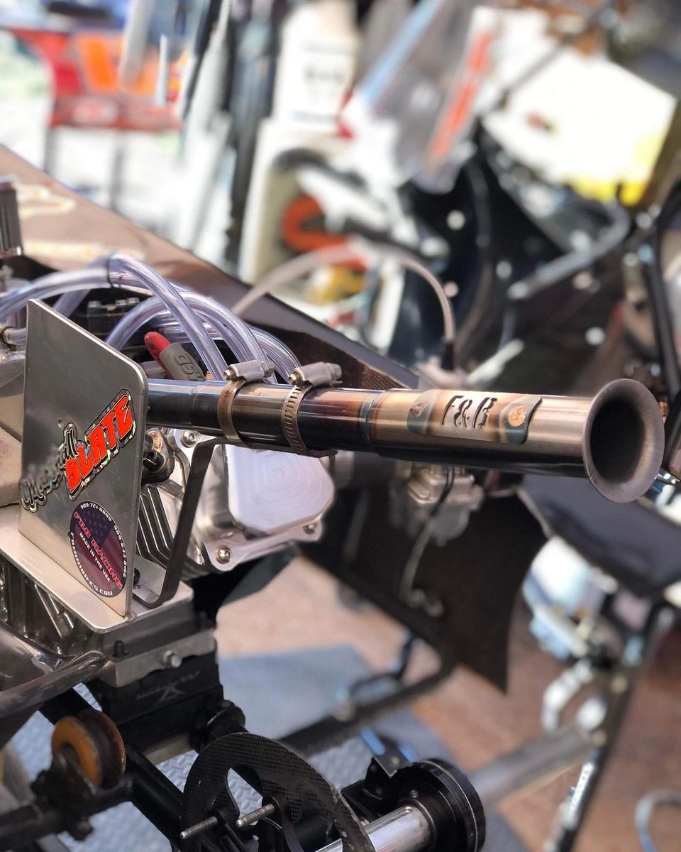 F&B DED 3 or 4 stage standard valve heavy duty side exit header with brace