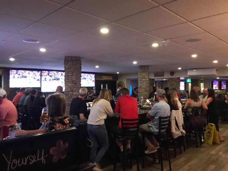 High Fives Sports Pub - Sports Bar - Ottawa, Ontario