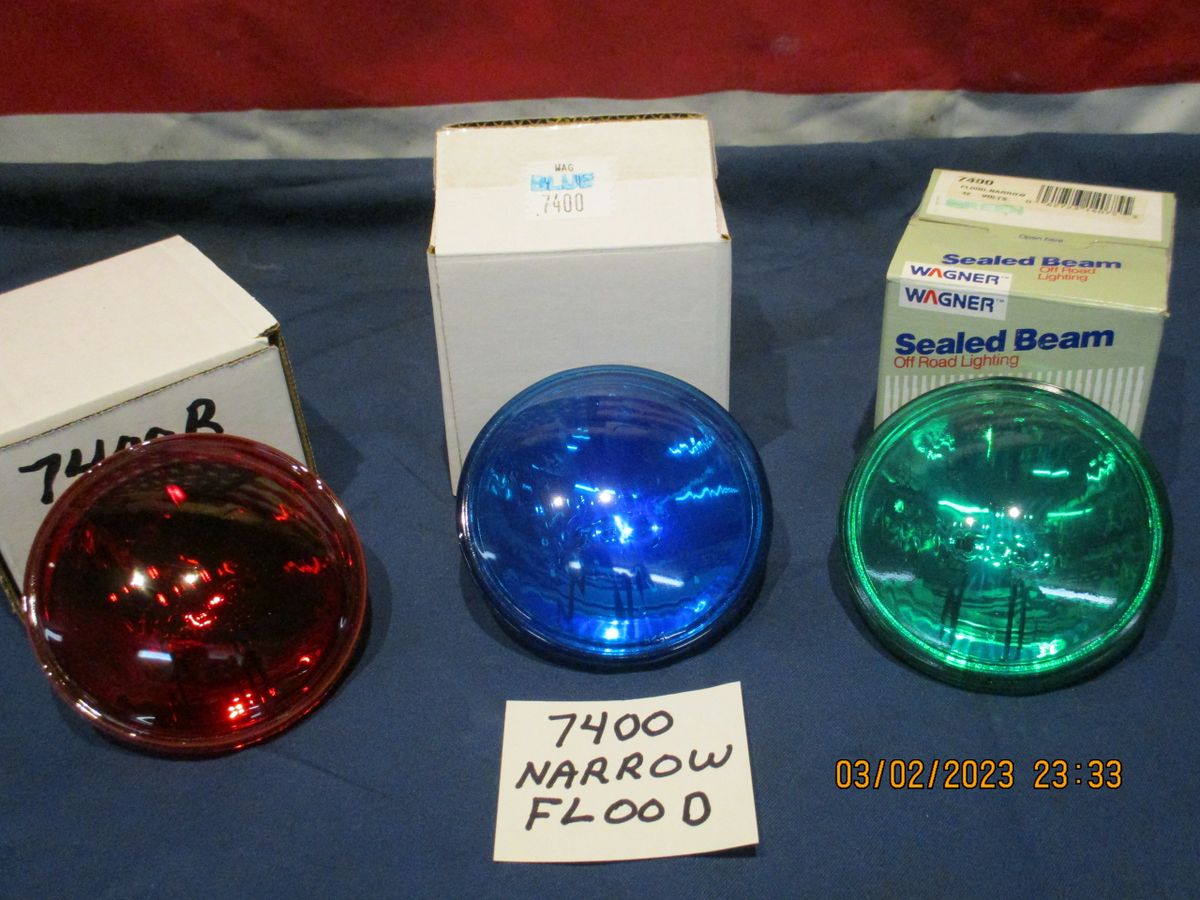 7400 Narrow Flood 4 1/2" Par36 Sealed Beam Bulb 35 Watt Red / Green / Blue
