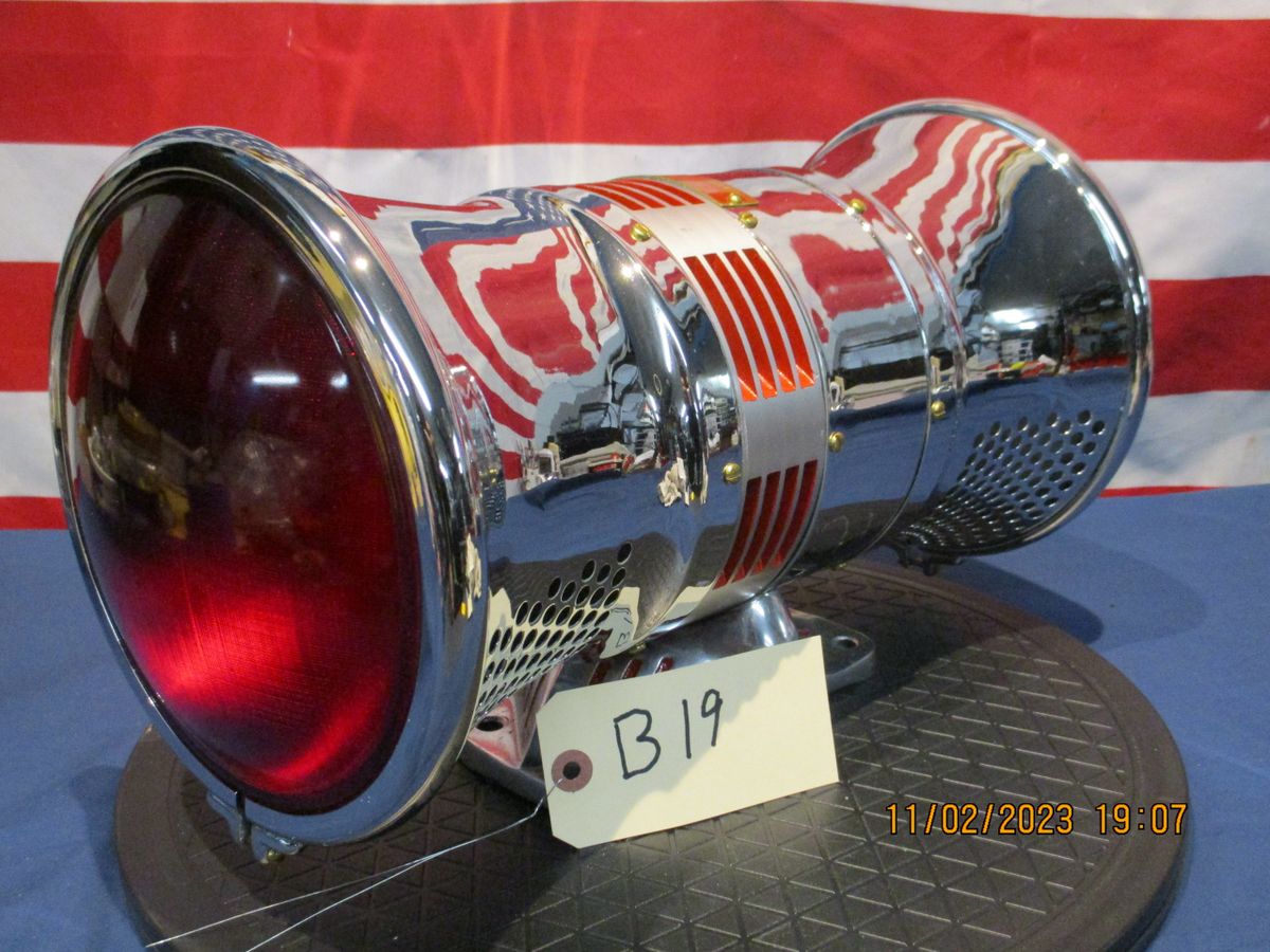 B19 Sterling Model 20 "TWIN" SirenLite 12 Volt