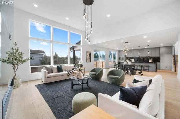 Lisa Carlo Real Estate
