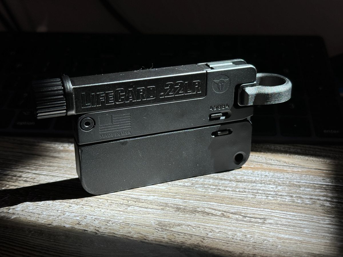 CSM LifeCard Charging Handle