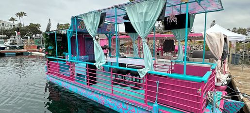 PRETTY PINK BOAT