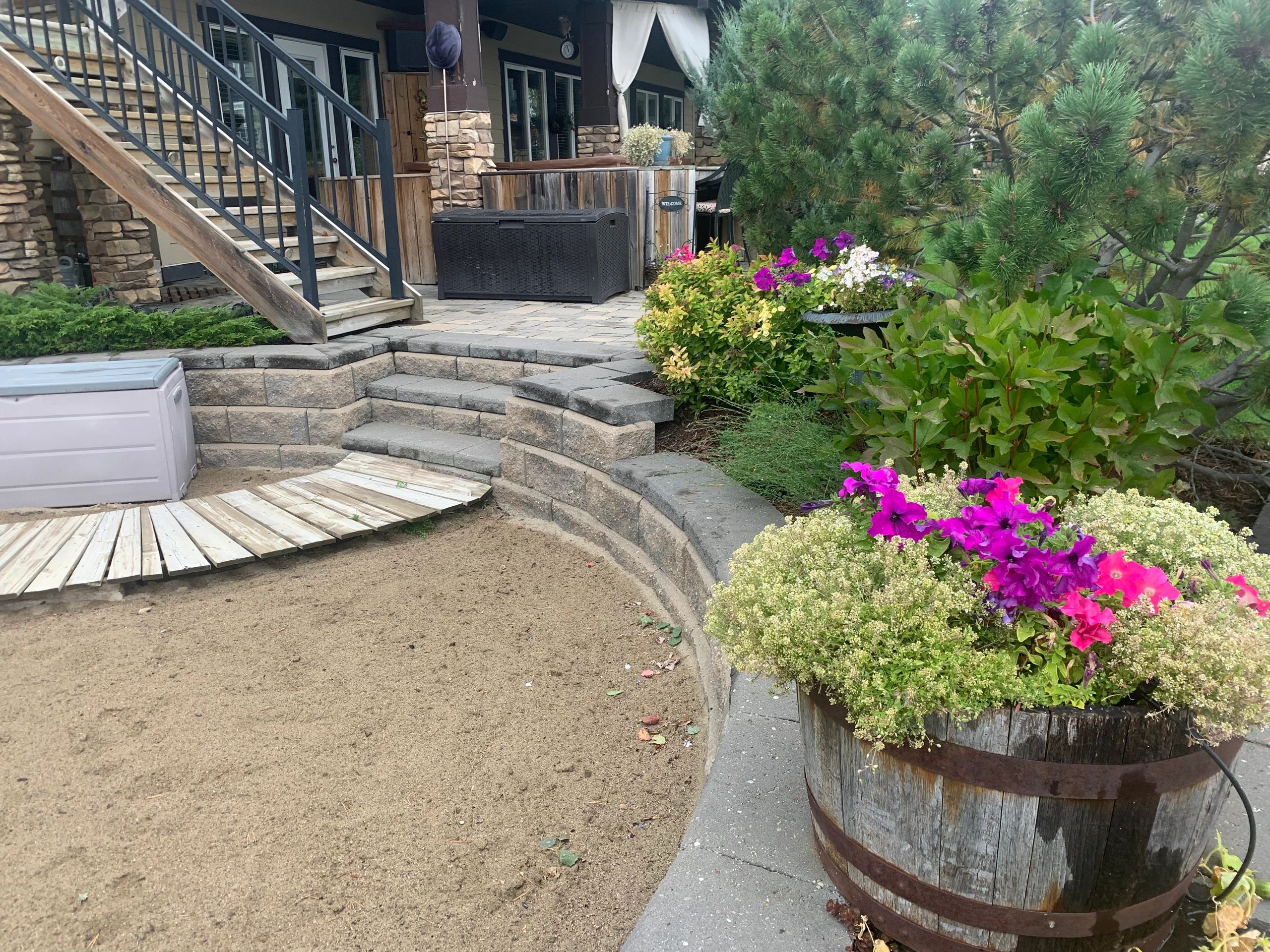 Sunrise Landscaping Calgary - Landscaping, Permanent Christmas Lights