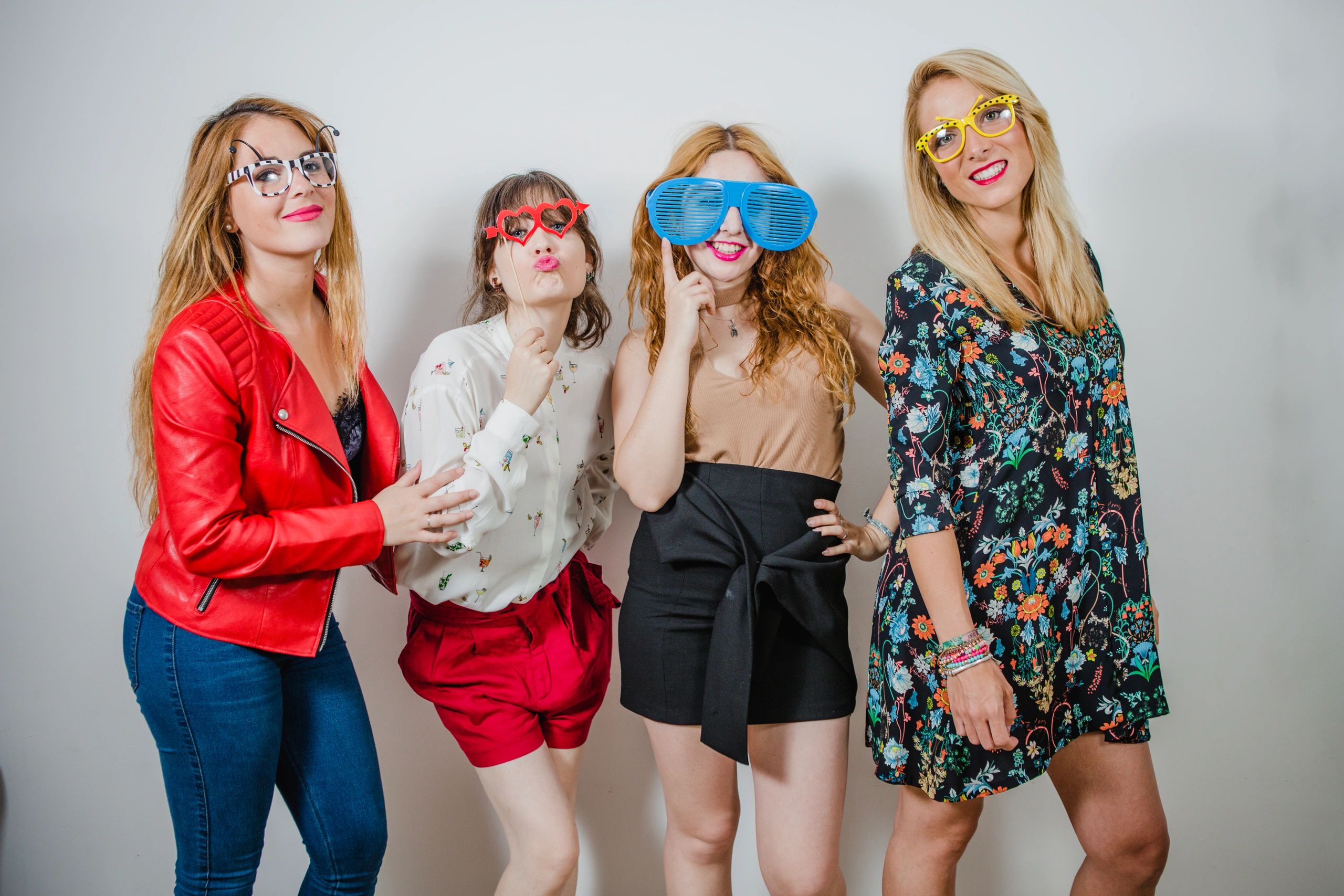 360 Photo Booths vs. Traditional Photo Booths: A Full Comparison