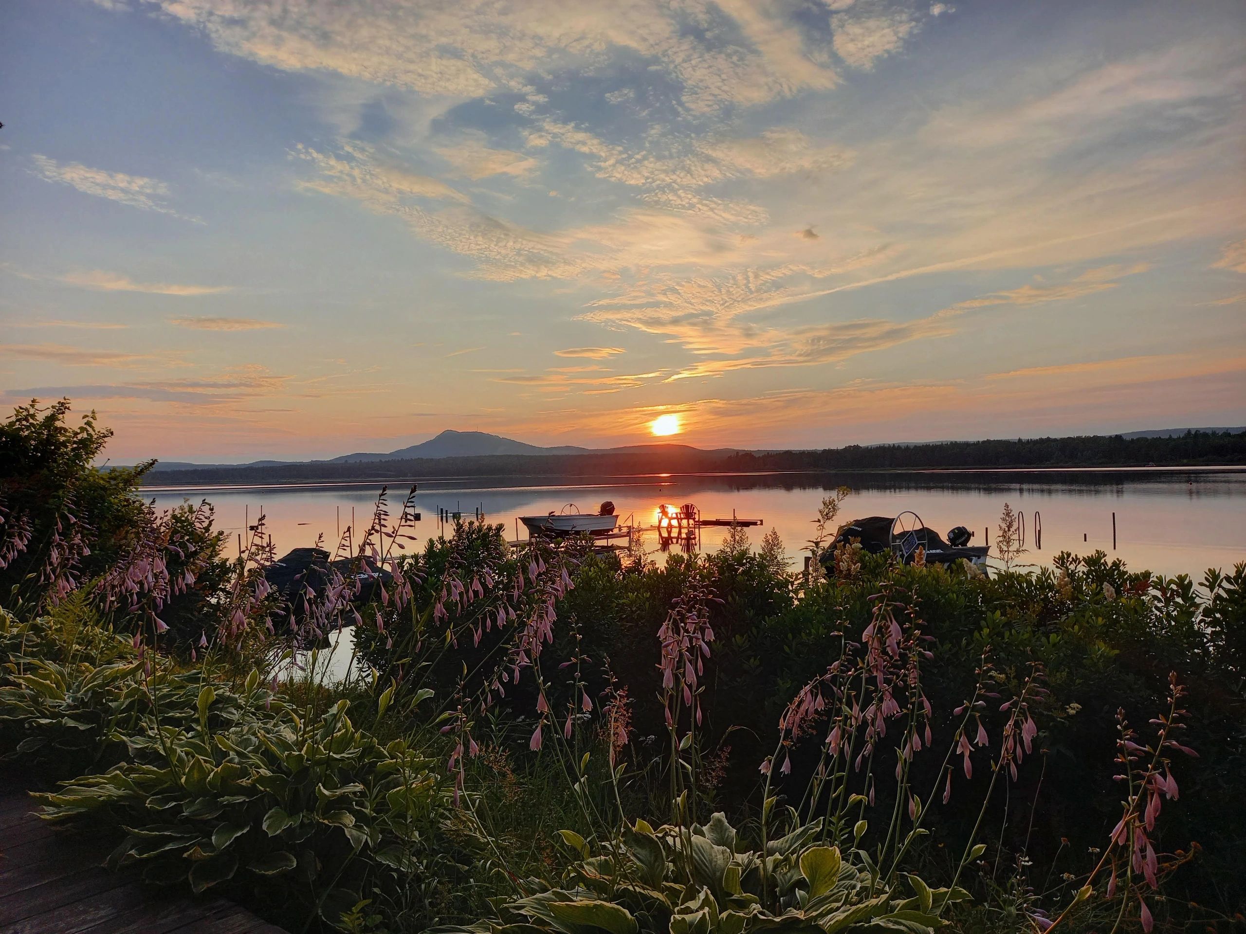 Chalet KÄLM - Location Chalet Bord De l'Eau, Ski Golf Randonnée, Plein ...