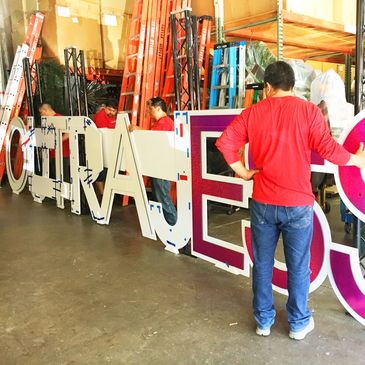 Daryan Display Holiday, Event & Party Decor