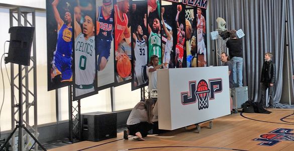 Daryan Display Holiday, Event & Party Decor