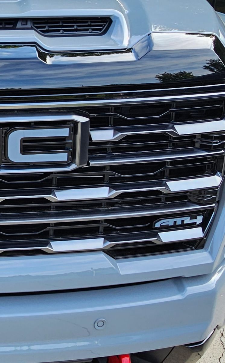 AT4 / AT4X Grill emblem