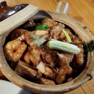 Momo Mee Restaurant