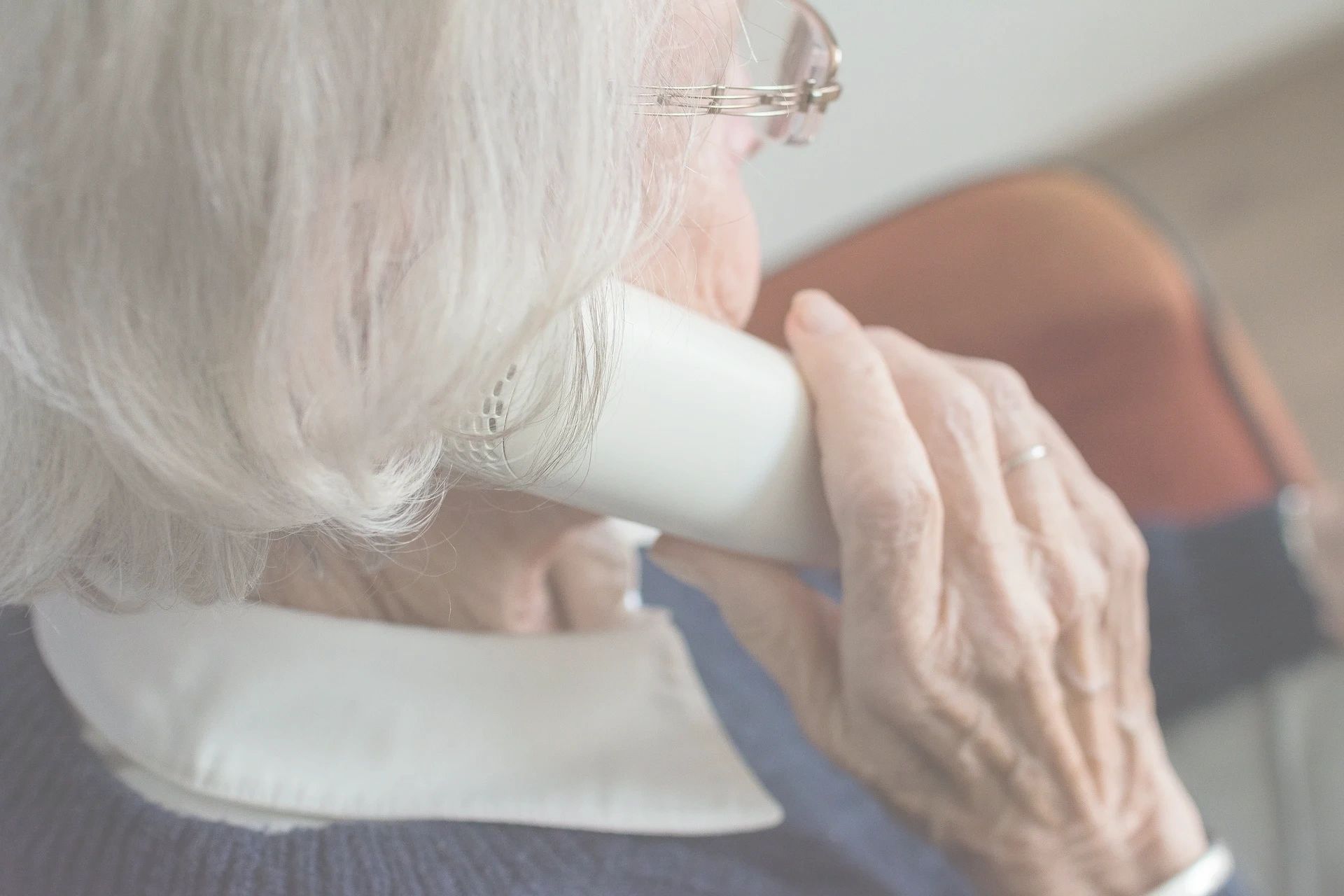 Phone Buddies for Seniors - Friendly Voices