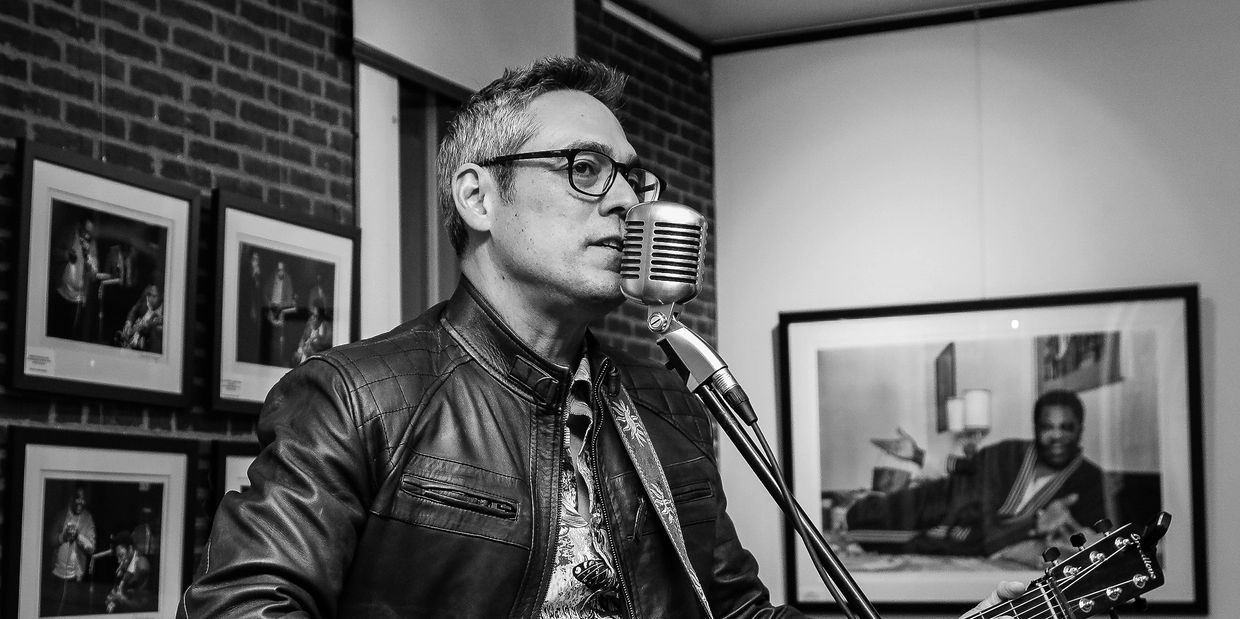 Singer, Classic Rock, Solo Acoustic Musical Entertainment at Bars ...