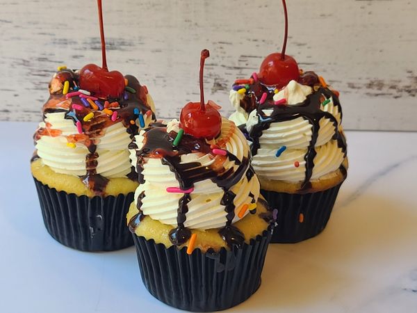 Monarch Cookies And Cakes - Bakery, Personalization