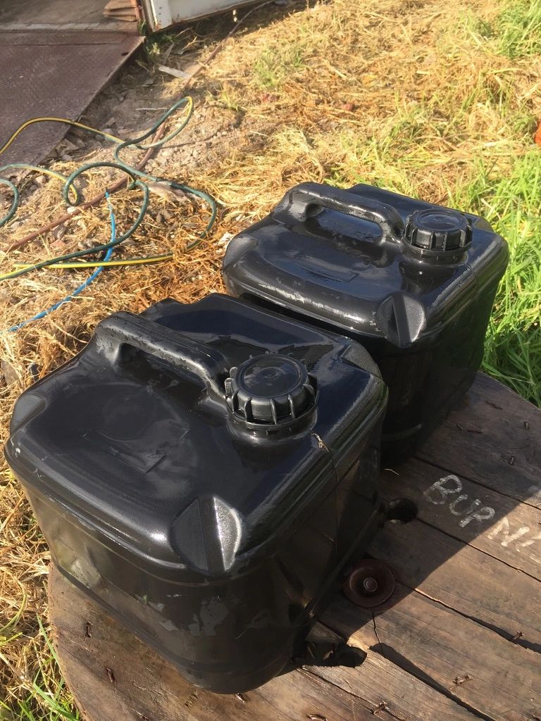 15 litres Containers