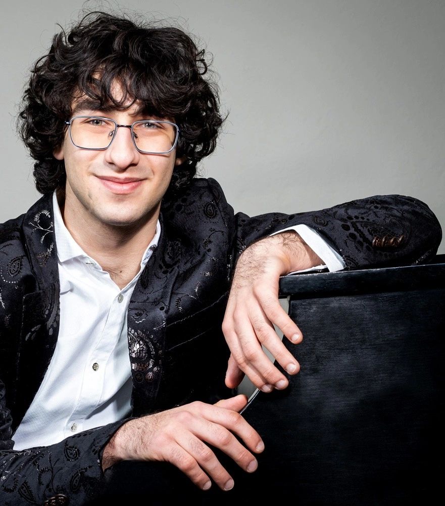 MAXIMUM VELOCITY Maxim Lando, piano ADULT