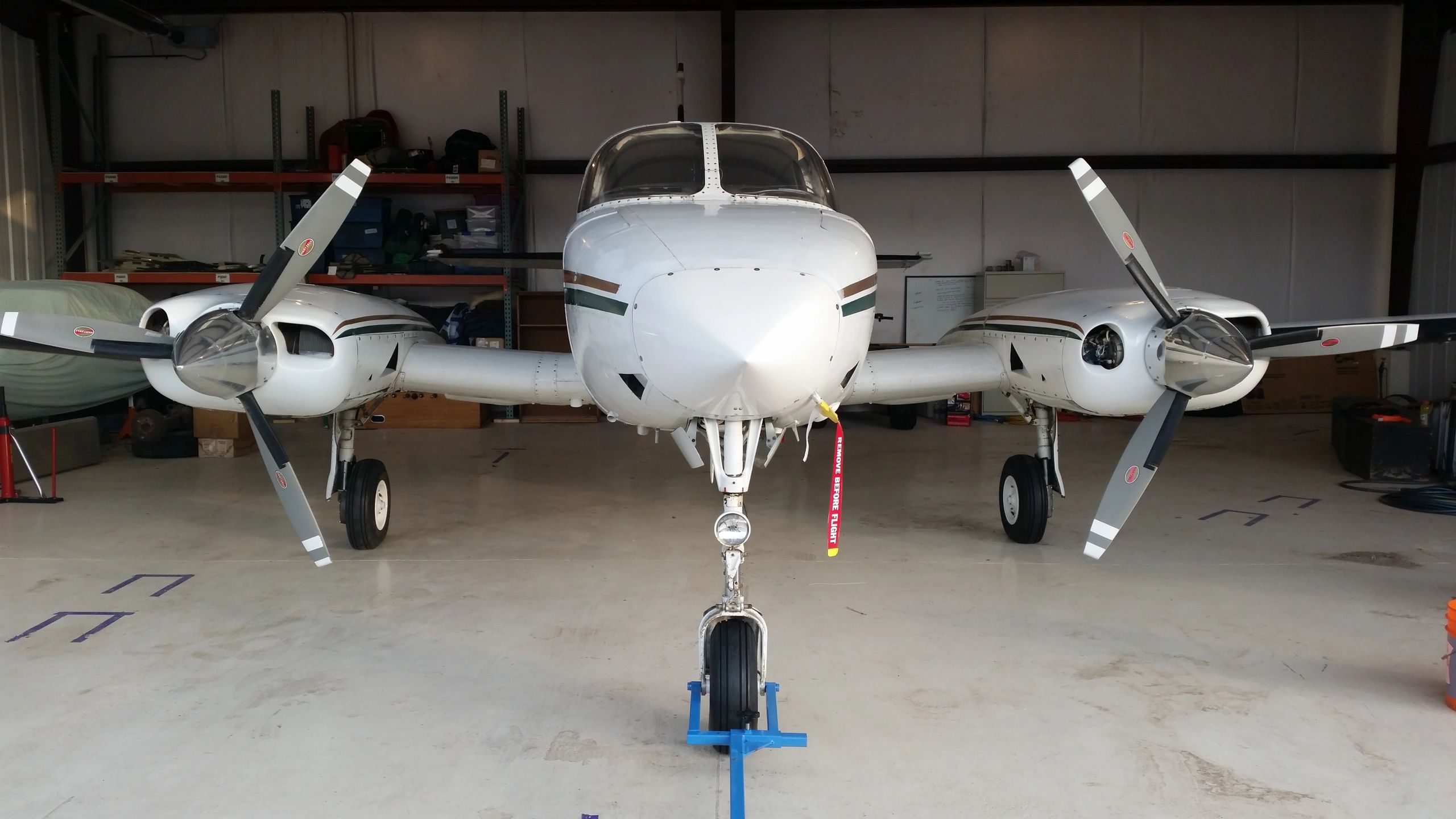 Flight Training - Flight School, Learn to Fly, How to Become a Pilot