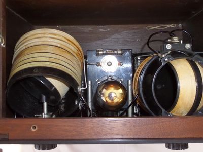 Radio Gallery 2 | Roaring Twenties Antique Radio Museum
