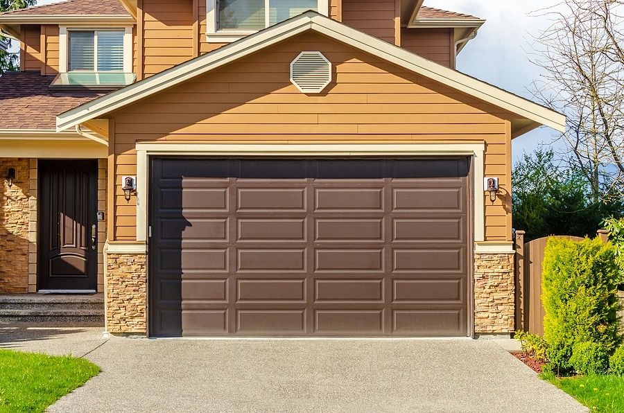 Garage Doors in Monticello, MN | Bitzer Garage Doors LLC