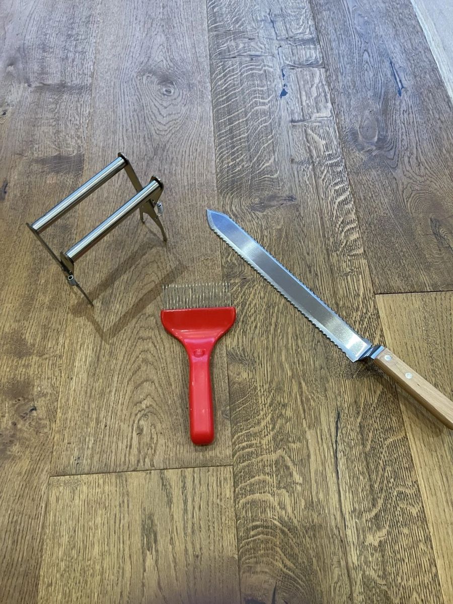 Honey extraction tool set