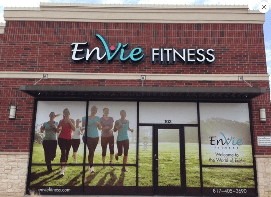 5 Reasons to update Your Signage & Storefront
