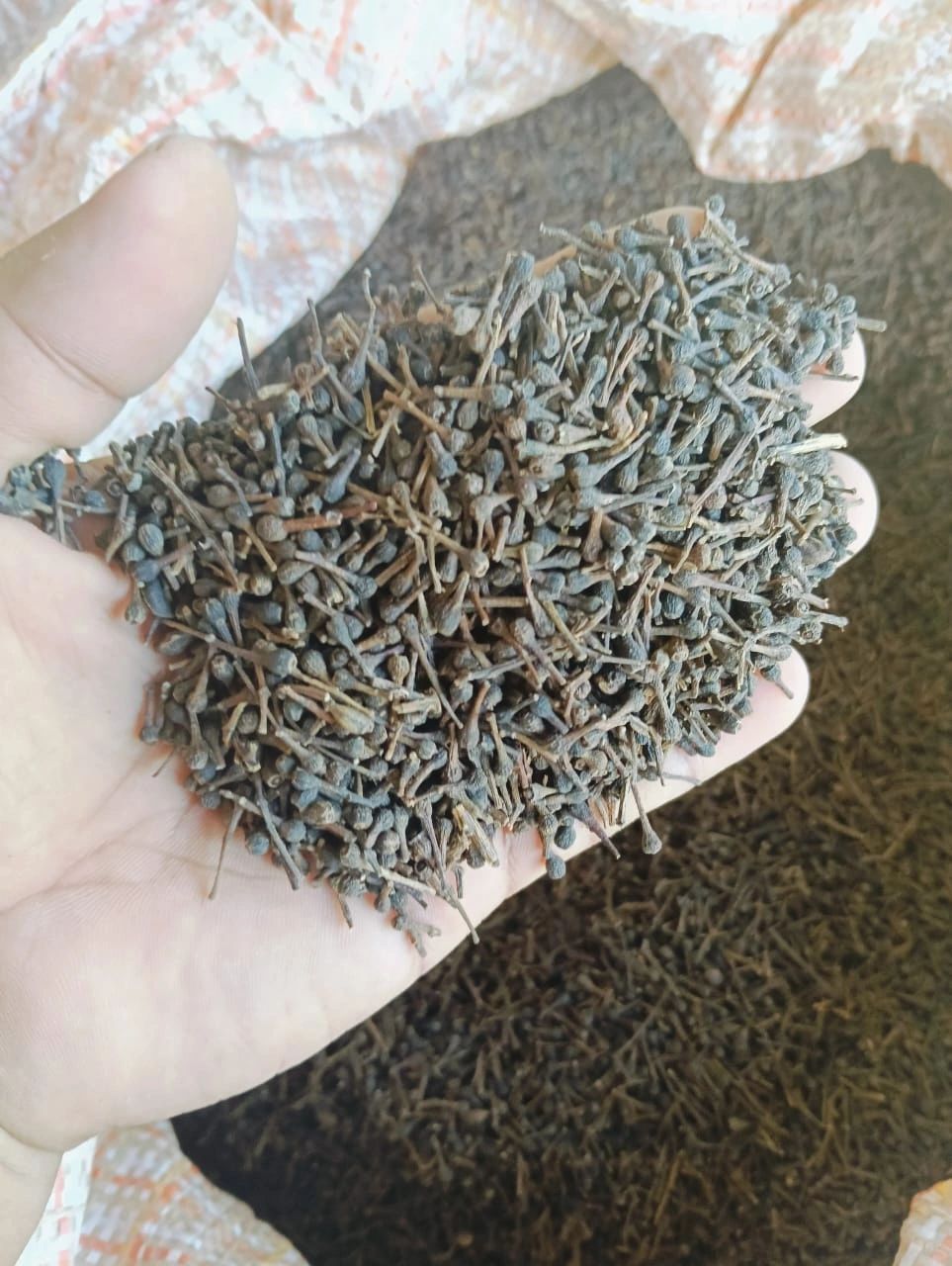 What are cinnamon buds used for? What is the price of cinnamon bu