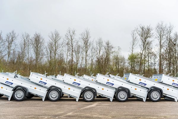 Variant Trailers North America by SLT