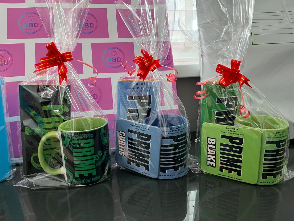 Personalised mugs and chocolate bar set