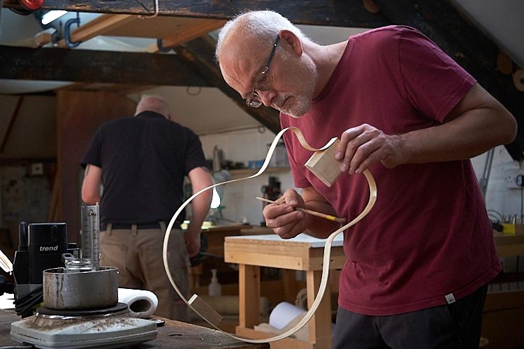 Hand Crafted Guitars | Somerset Strings