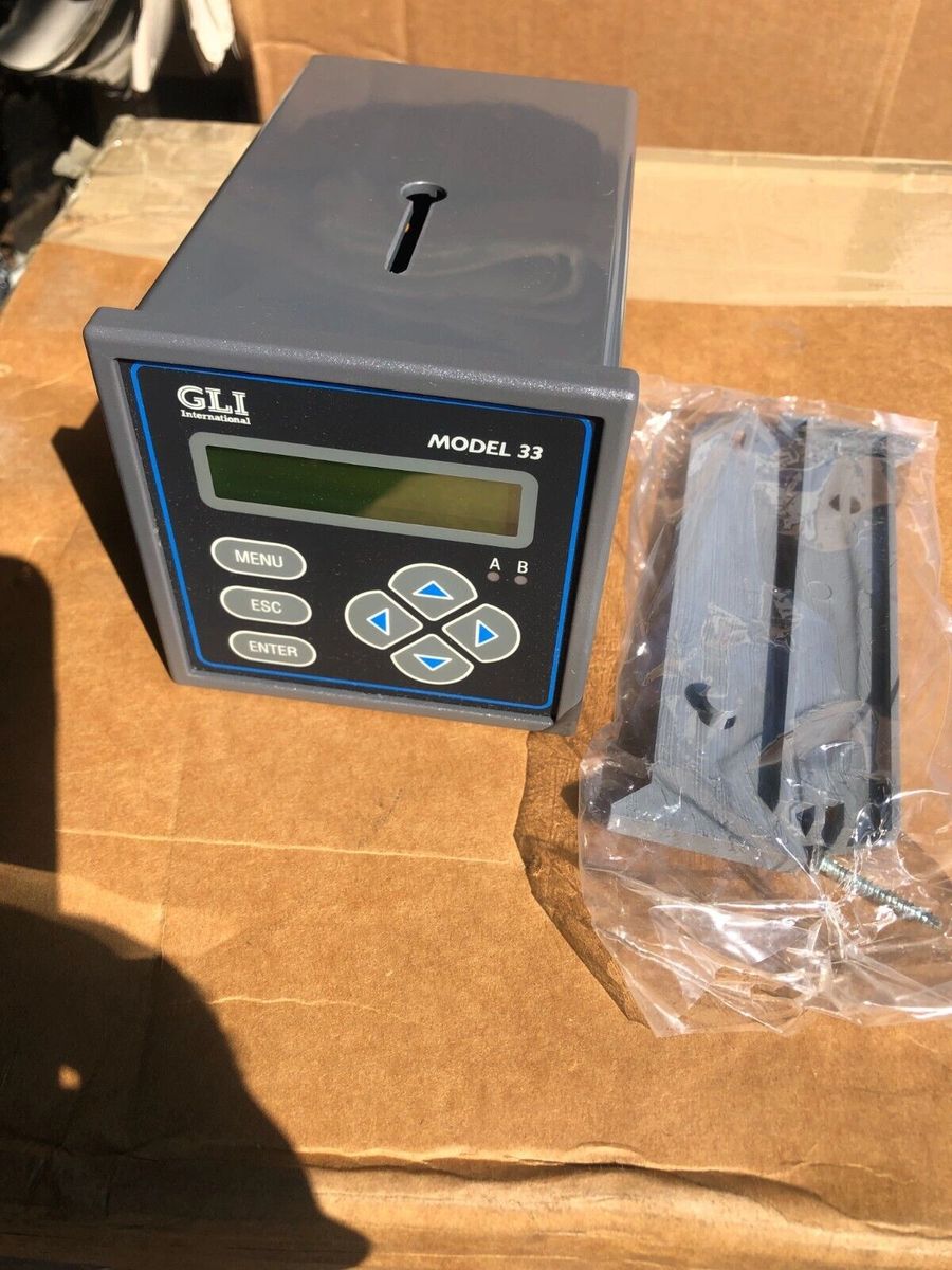 NEW GLI Hach C33A1NN Conductivity Analyzer Control