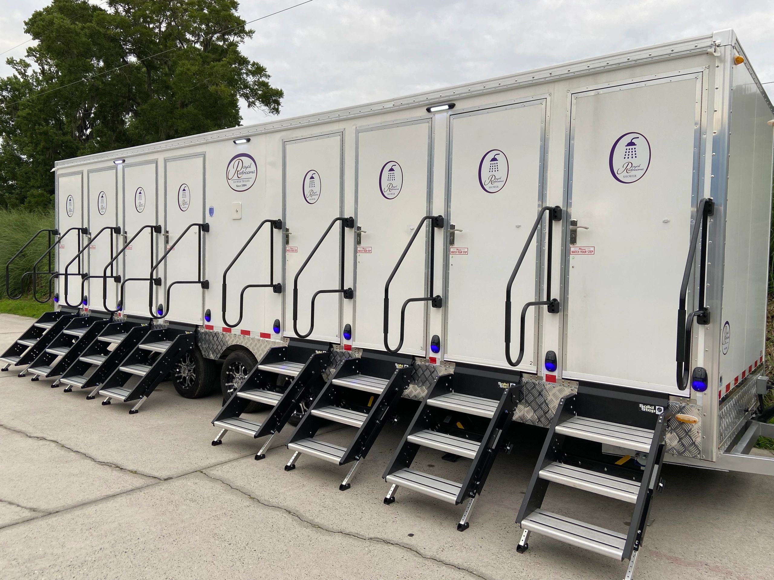 Eight Stall Traditional Series Shower - Airy Transit