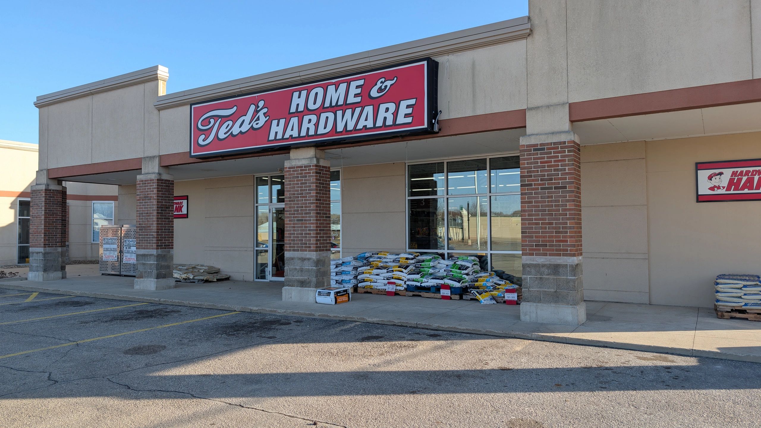 Ted's Home and Hardware