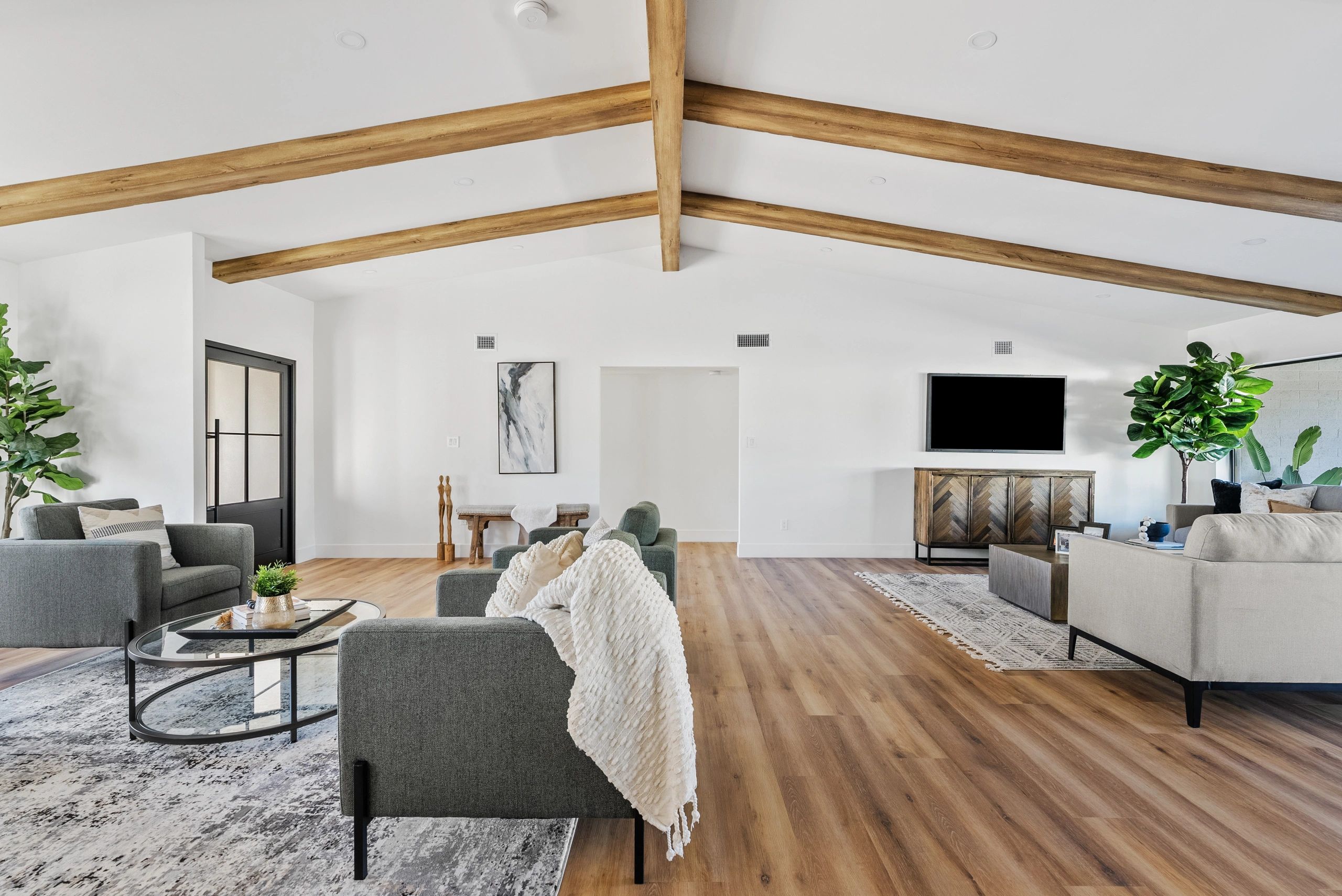 Elevate Your Space: A Comprehensive Guide to Faux Wood Beams pt.1