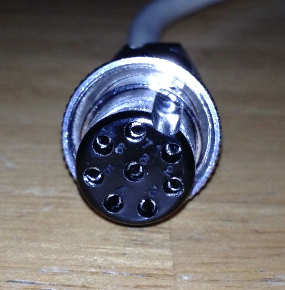 Yaesu 8 Pin Round Microphone Plug to Icom 8 Pin Round Radio Plug