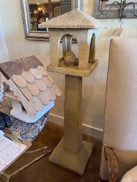 Cotswold Stone Bird Table/Feeder