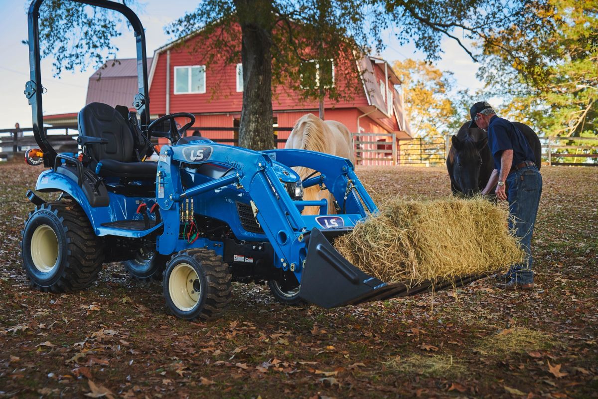 MT125 LS Tractor with Loader